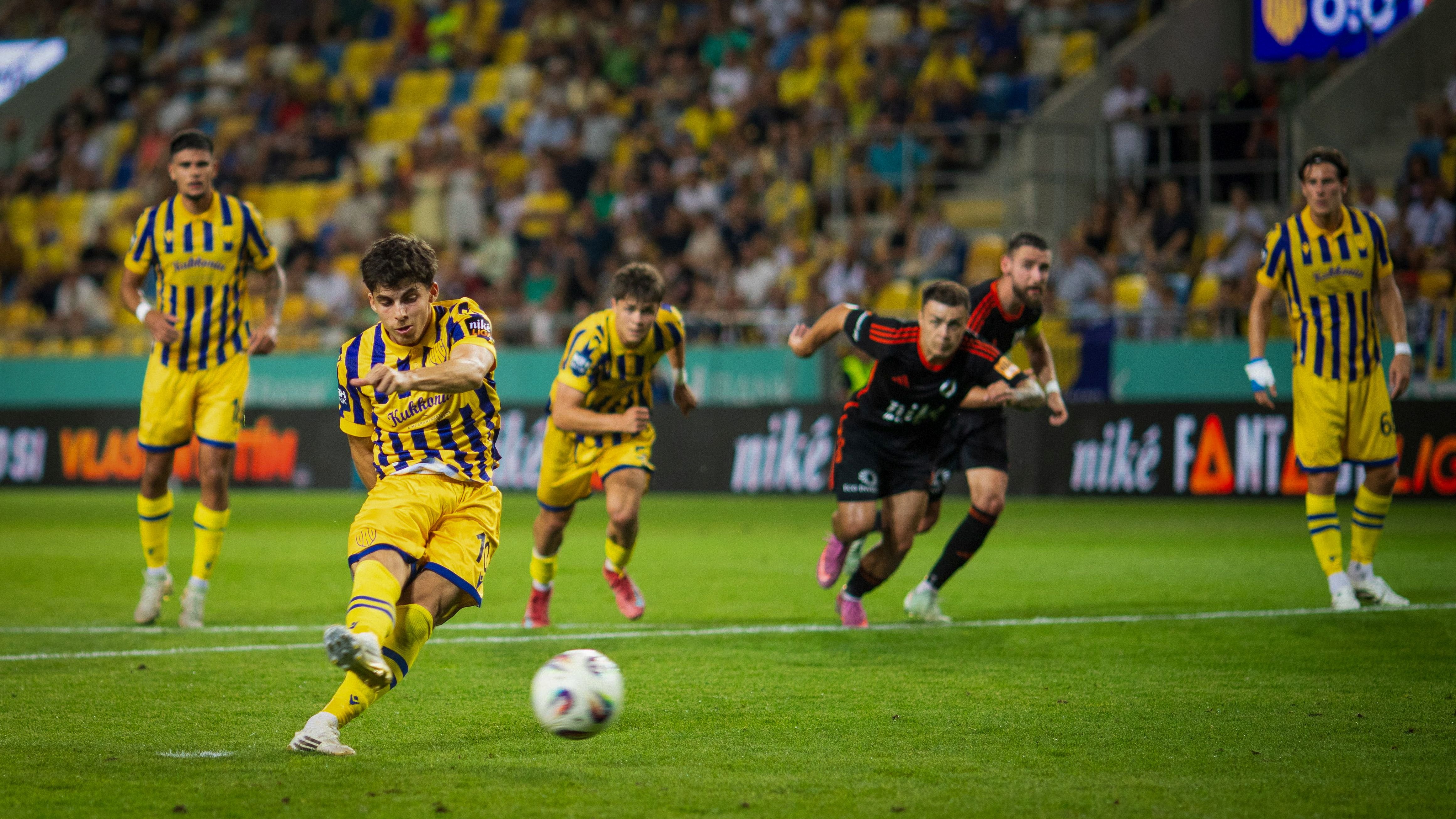 Štatistiky jesene 2025: karty a penalty » DAC 1904