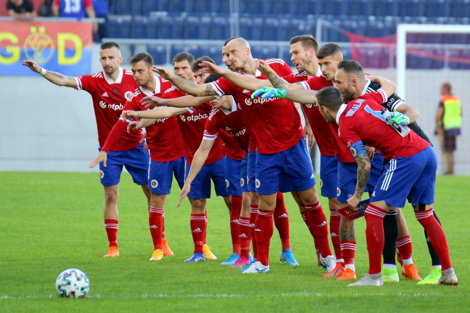 Predstavujeme sobotňajšieho súpera: Vasas FC » DAC 1904